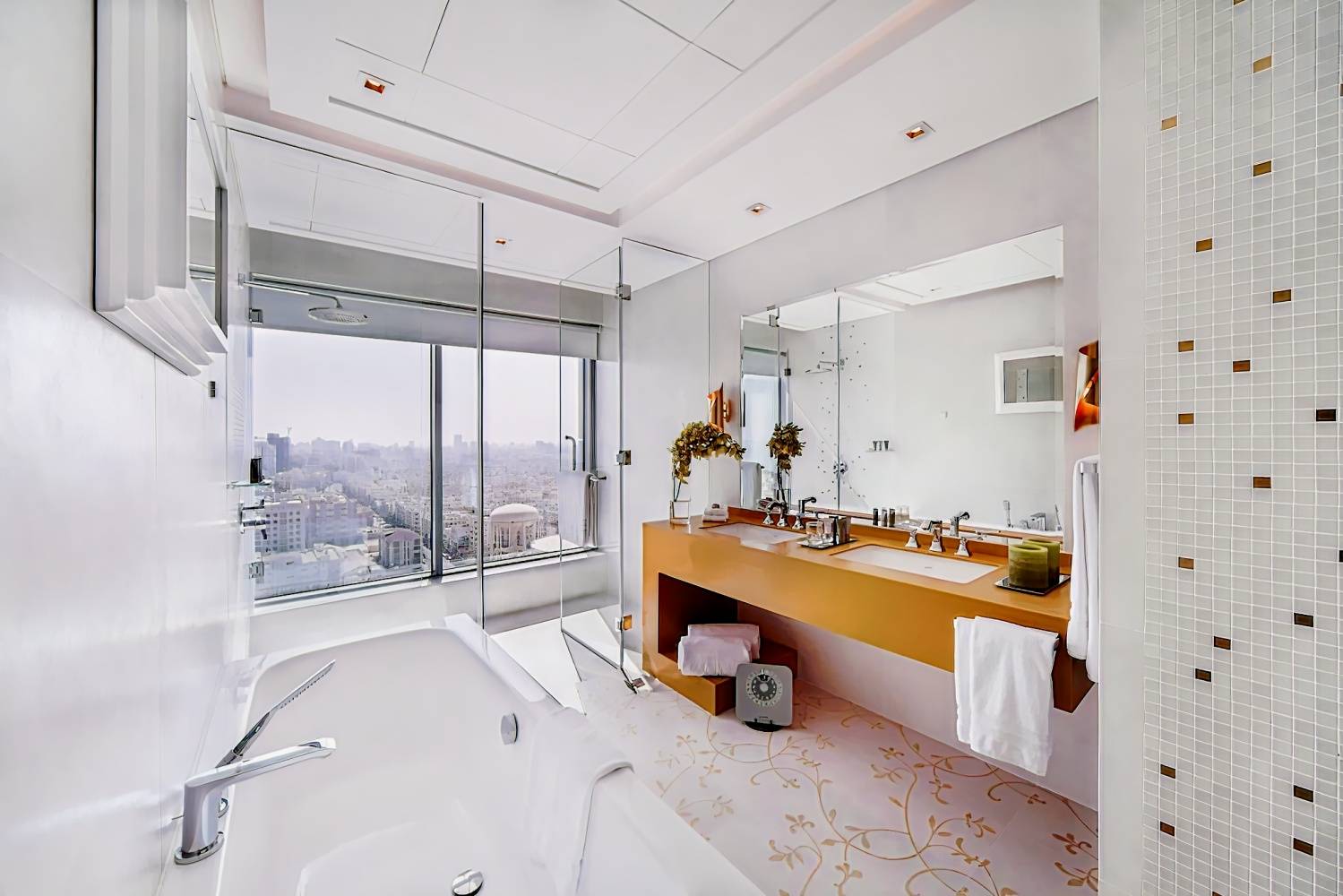 The Domain Hotel & Spa, Diplomatic Area : hotel during the day - Dayuse.com