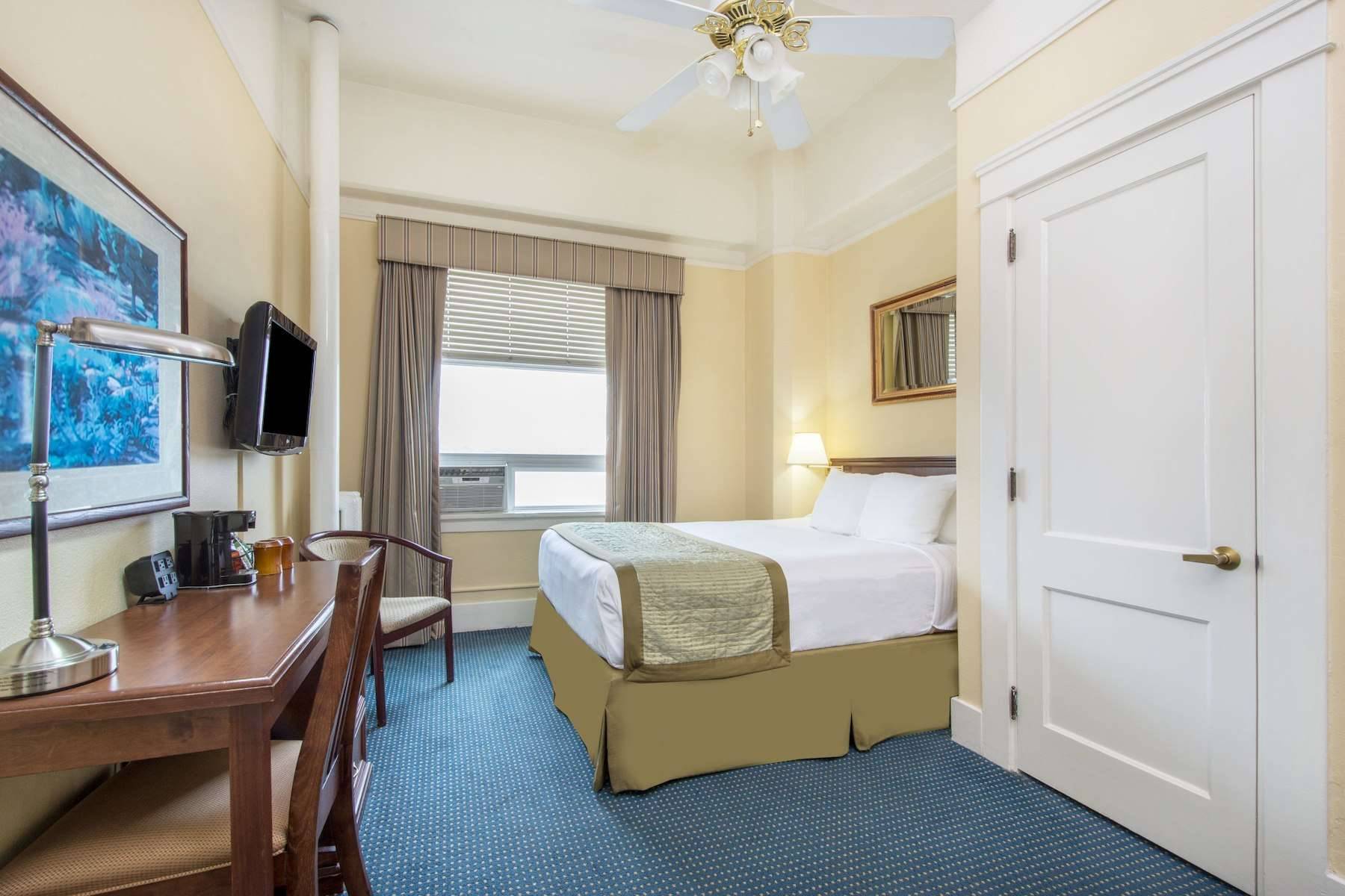 Ramada Gaslamp Convention Center, Downtown : Ein Tag im Hotel - Dayuse.at