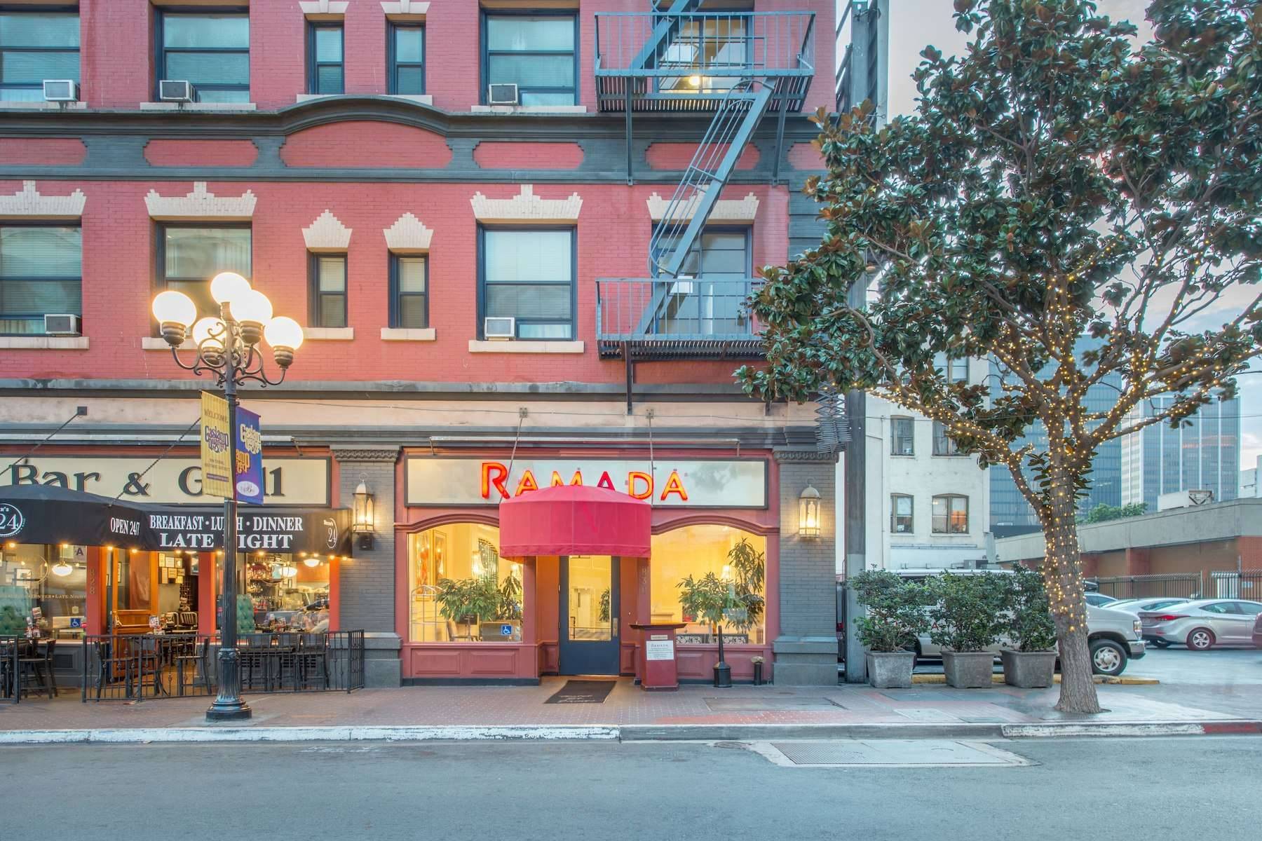 Ramada Gaslamp Convention Center, Downtown : hotel during the day ...